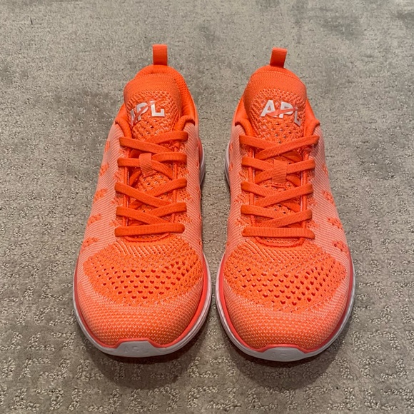 APL | Shoes | New Apl Womens Techloom Pro Trainer Size 85 Neon ...